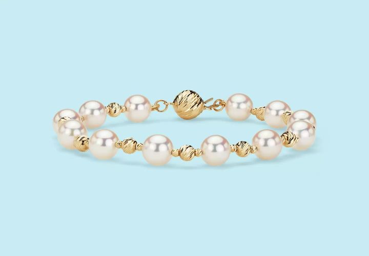 The Ultimate Guide to Akoya Pearls | Blue Nile